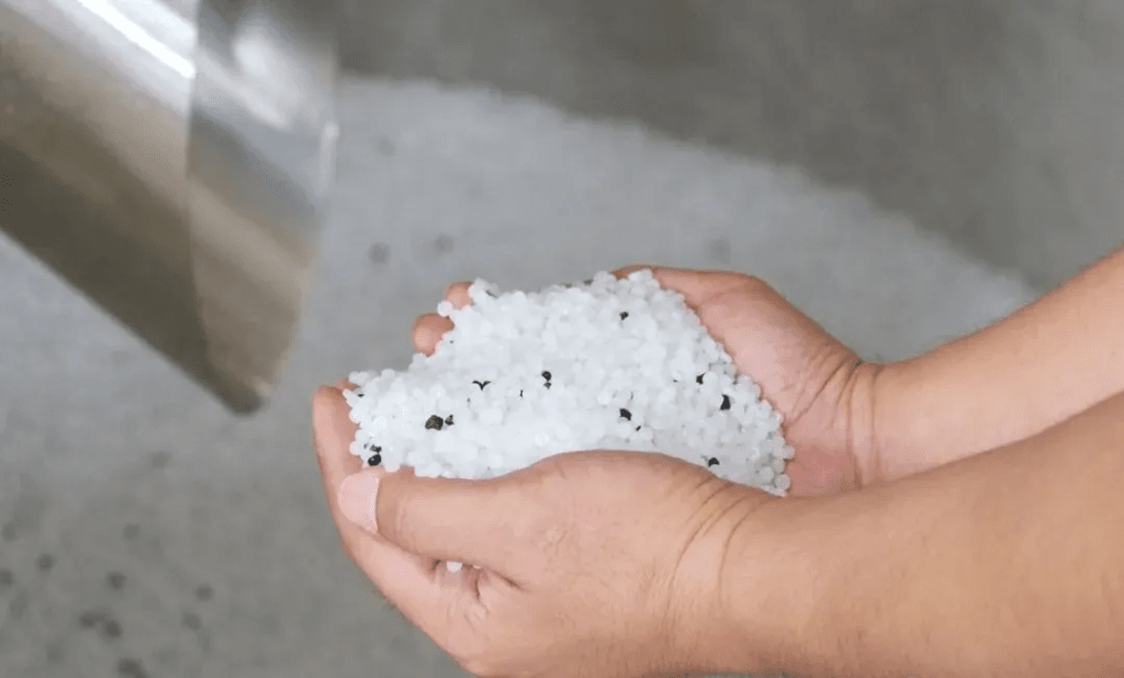 PVC pipe vs PE Pipe: A Comprehensive Comparison of Key Differences